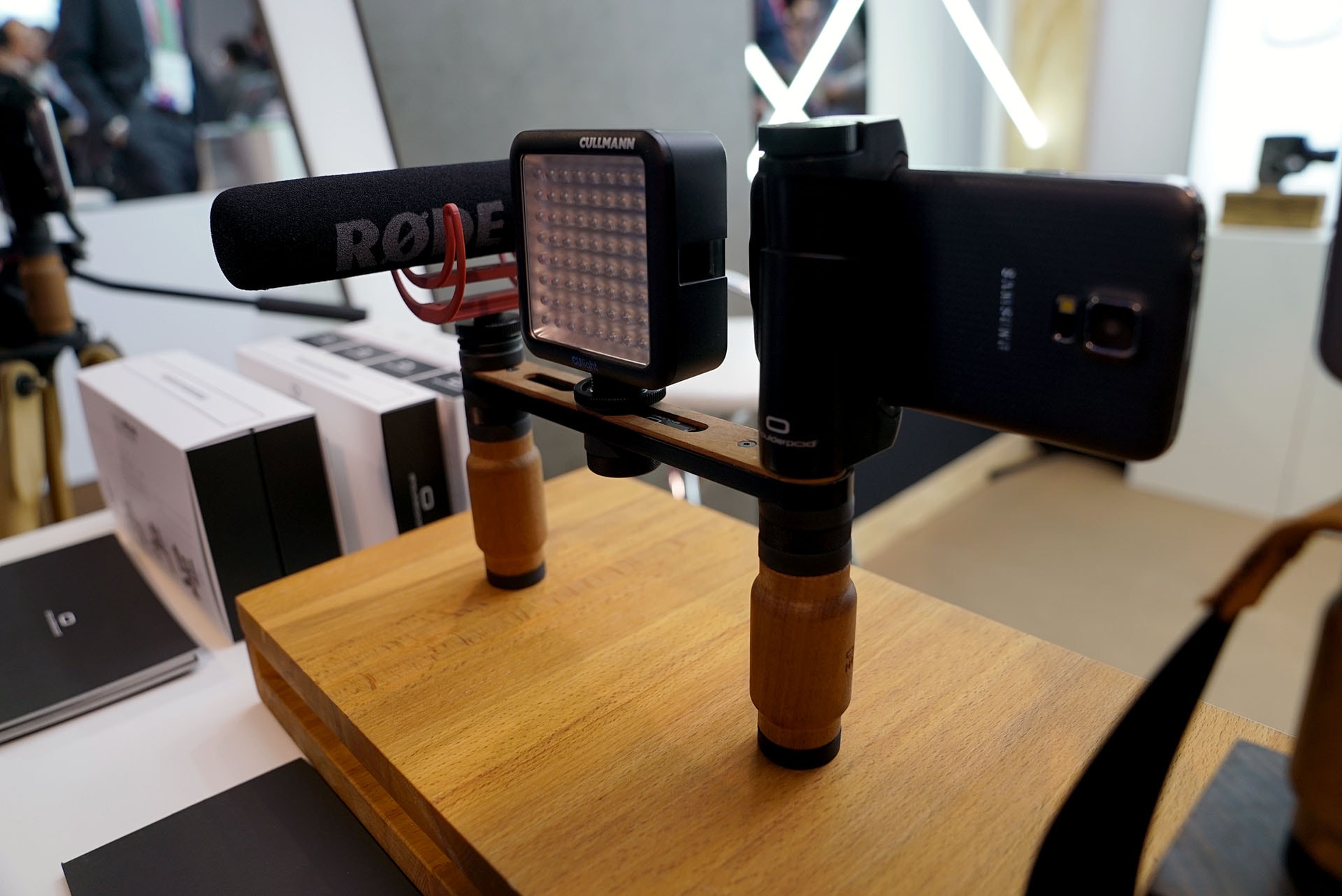 Shoulderpod : des racks pour smartphones modulaires - digitec