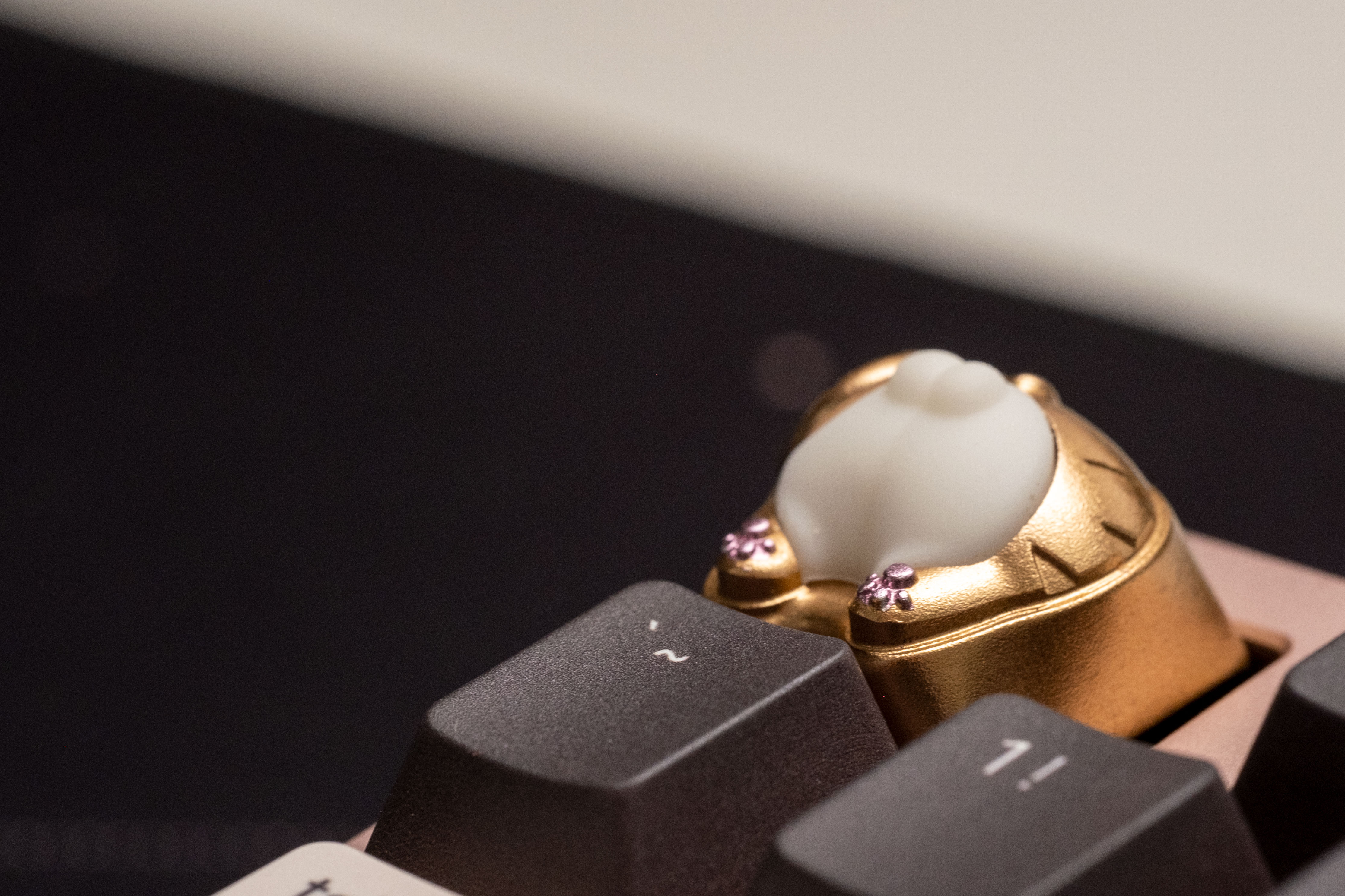 Keycap Kevin : des fesses en silicone sur le clavier, ça fait mauvais ...