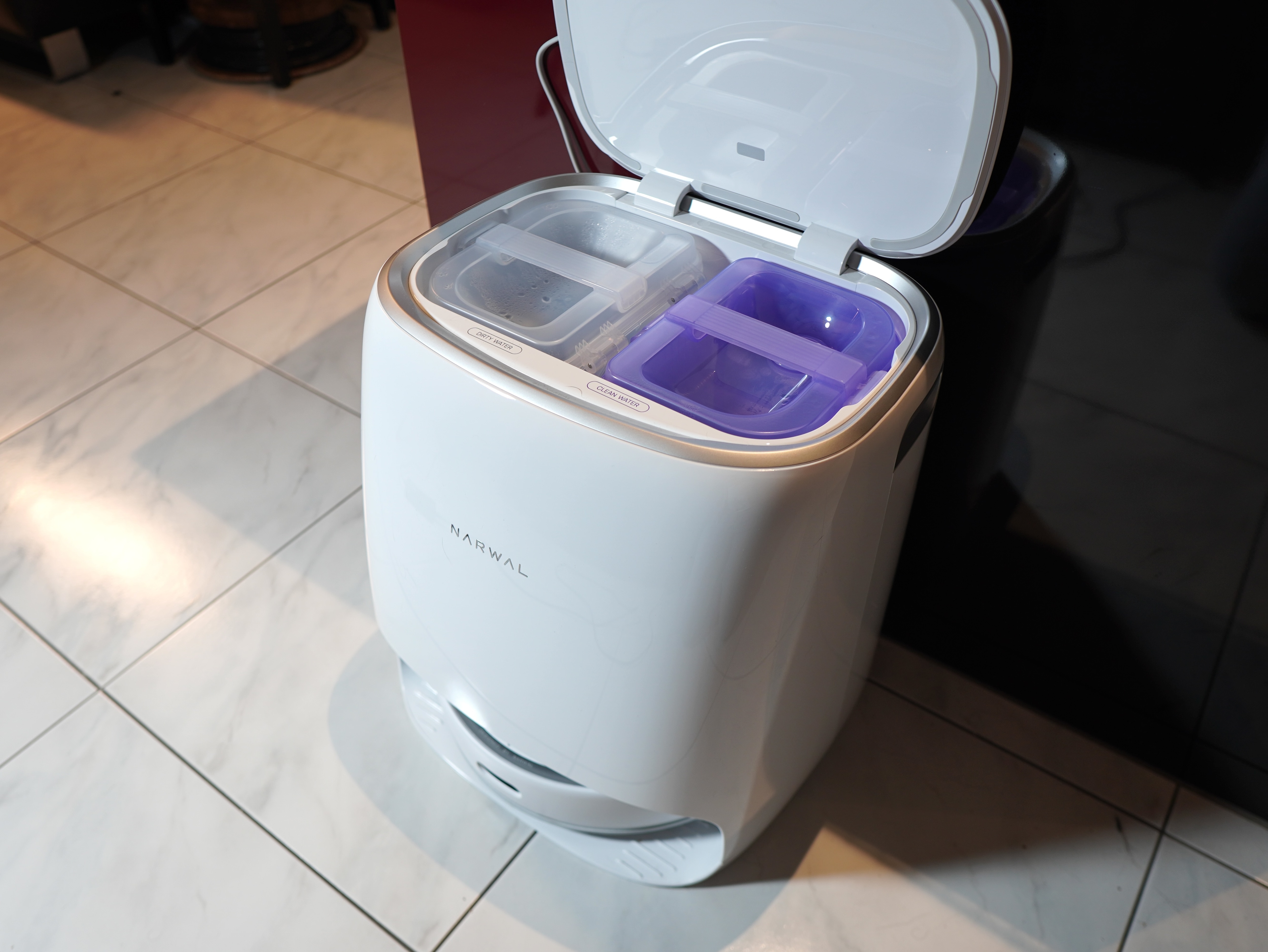 Narwhal Freo: this new robot vacuum cleaner blows me away - Galaxus