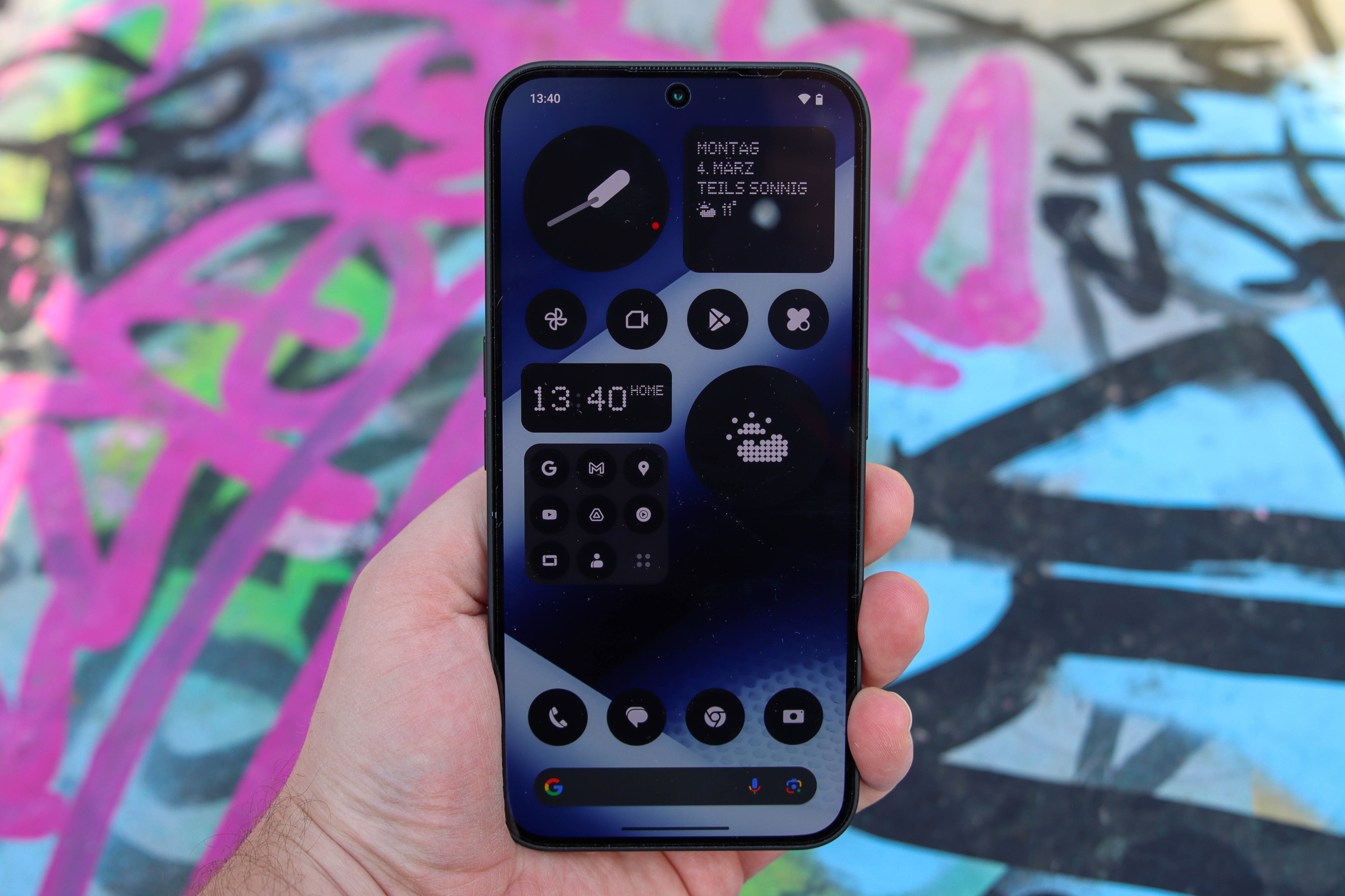 Nothing Phone (2a) | unique design and low price - Galaxus