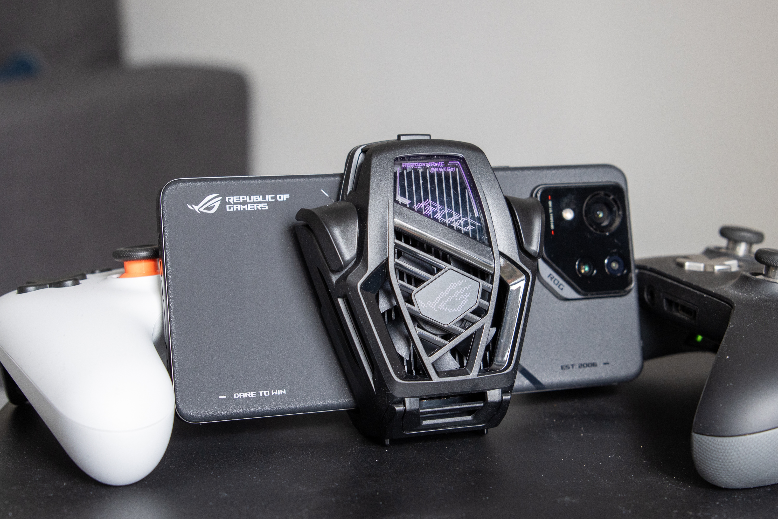 Asus ROG Phone 8: uno smartphone da gioco senza utilità - Galaxus