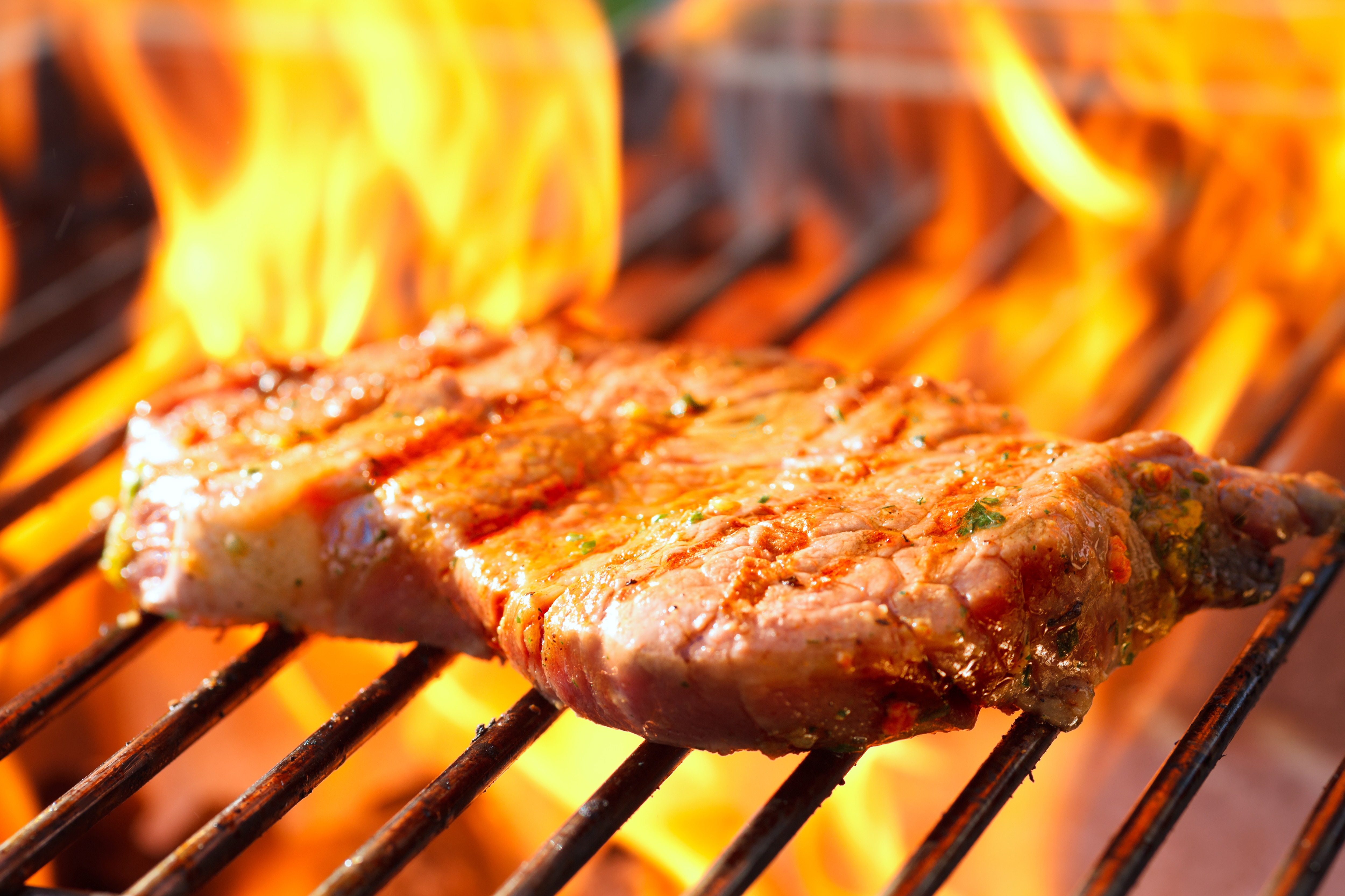 Les 7 péchés capitaux des grillades - Galaxus