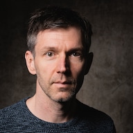 Infrared photography through clothes: the physics behind it - Digitec